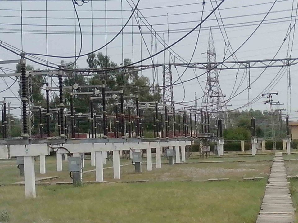 Substation: Substation Configuration, Working, Busbar, and Earthing