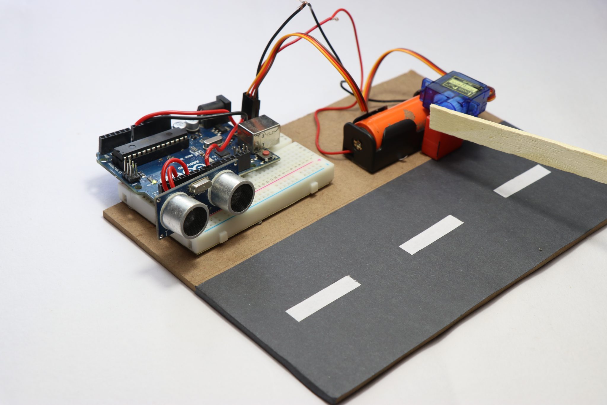 A Gate With Ultrasonic Sensor And Servo Arduino Proje